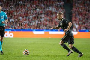 Los 25 mejores centrocampistas del mundo (2025) - Lentedesportiva