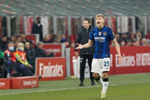 Los 25 mejores centrocampistas del mundo (2025) - Lentedesportiva