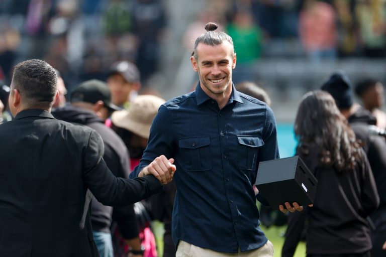 Lightning Fast: Ranking the 16 Fastest Football Players Ever ...