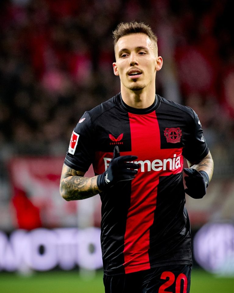 The 25 Best Left Backs in World Football, Ranked - Lentedesportiva