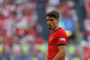 Lightning Fast: Ranking the 16 Fastest Football Players Ever ...