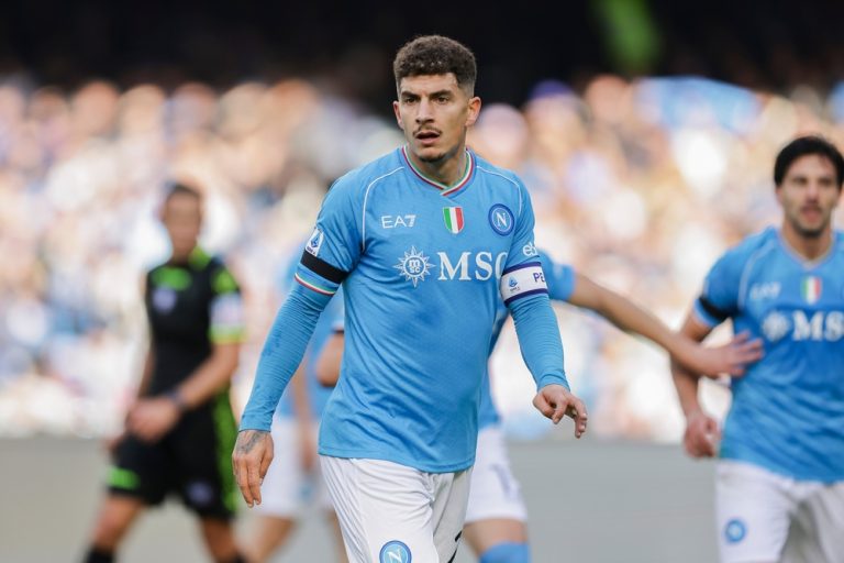 The 10 Best Right-Backs in the World (2025) - Lentedesportiva