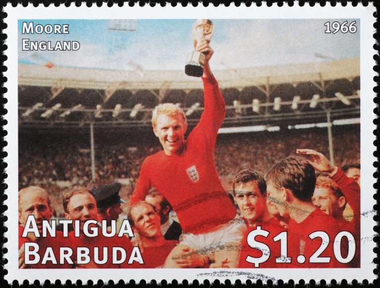 The 25 Greatest Defenders in Football History - Ranked - Lentedesportiva