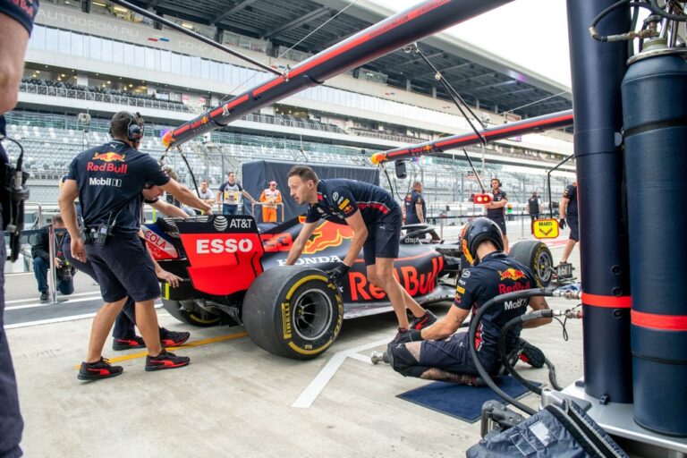 The 15 Fastest Pit Stops in Formula 1 History - Ranked - Lentedesportiva