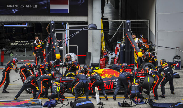 The 15 Fastest Pit Stops in Formula 1 History - Ranked from Slowest to ...
