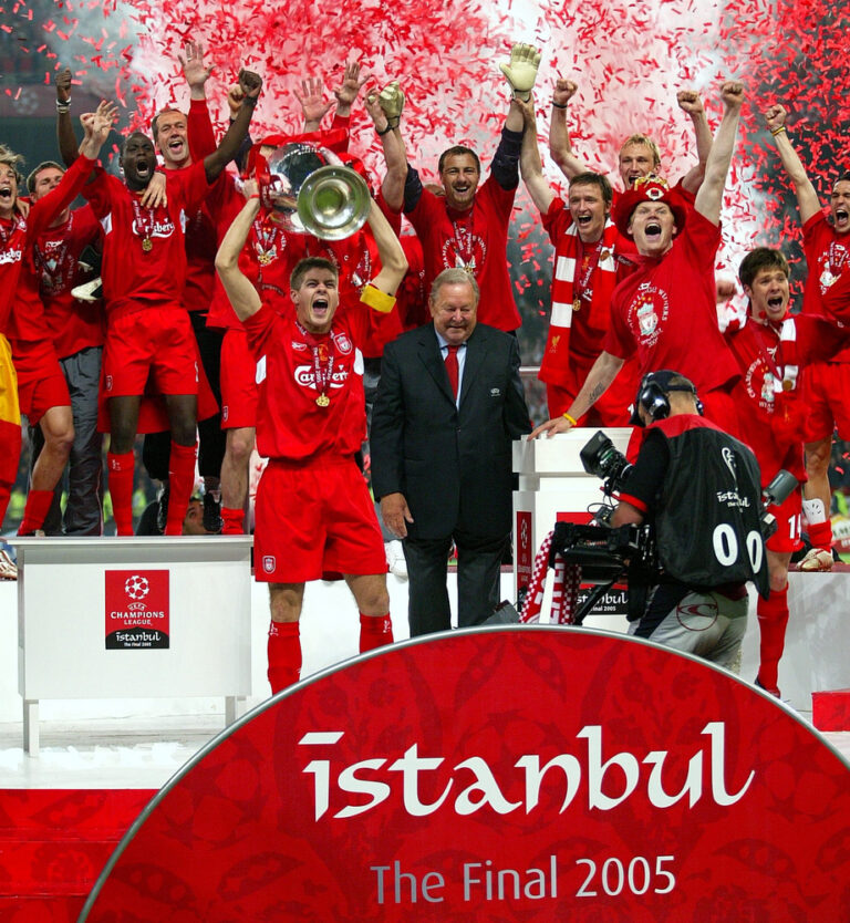 Top 10 Most Iconic Football Moments - Ranked - Lentedesportiva