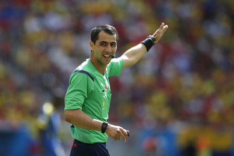 The 15 Greatest Football Referees of All Time - Ranked - Lentedesportiva