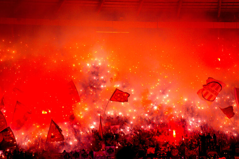 Las 20 mayores aficiones del fútbol del mundo: clasificadas por IA ...